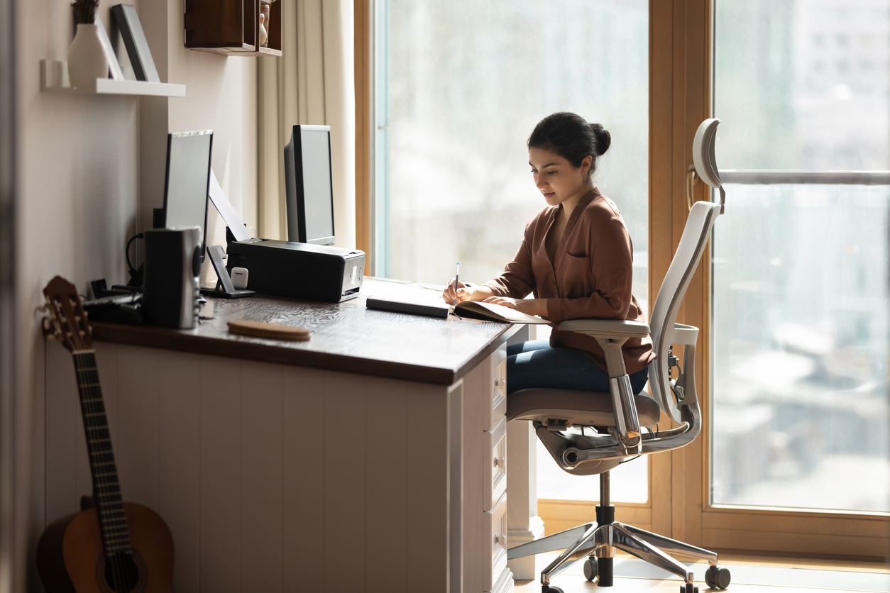 Optimizing Your Workspace for Better Posture and Reduced Back Pain